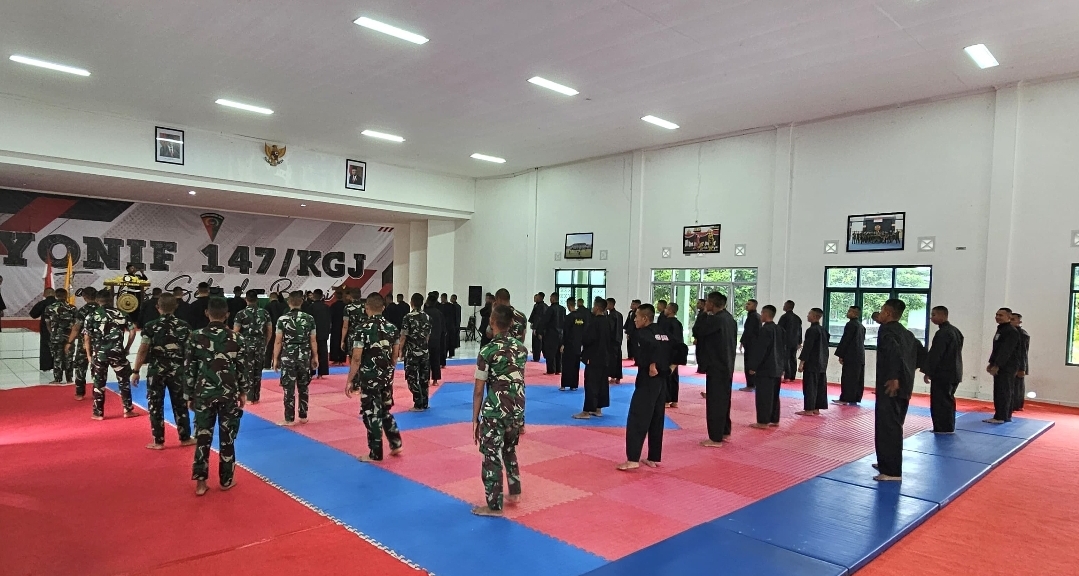 Mayor Infanteri Yokki Firmansyah Resmi Buka Latihan Pencak Silat PSHT ...